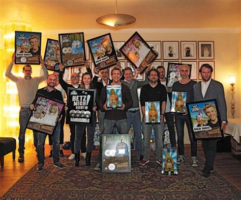 SASCHA GRAMMEL Puppet Comedian Grammel Alle Feiern Den Platin Sascha