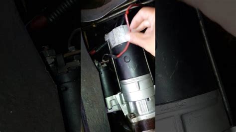 Descubre la ubicación del motor de arranque en tu coche en sólo 3 pasos
