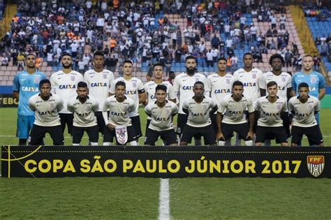 Corinthians x CRB onde assistir escalações e arbitragemJogada 10
