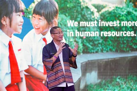 Menparekraf Dorong Generasi Muda Berinovasi Ciptakan Produk Kreatif