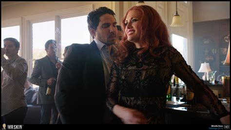 Mireille Enos Nue Dans Sabotage