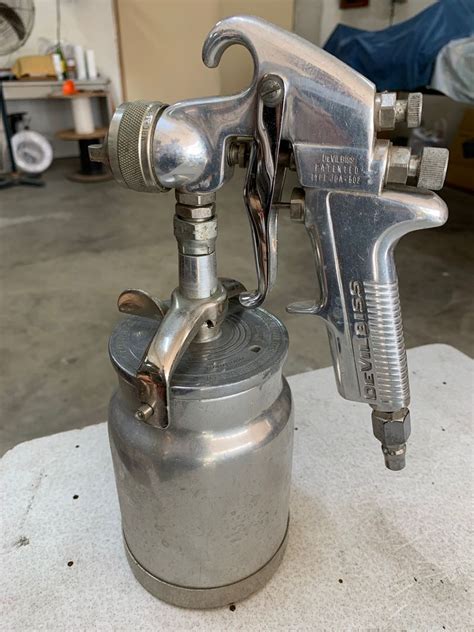 DeVilbiss JGA 502 Spray Gun With Suction Cup Car Accessories