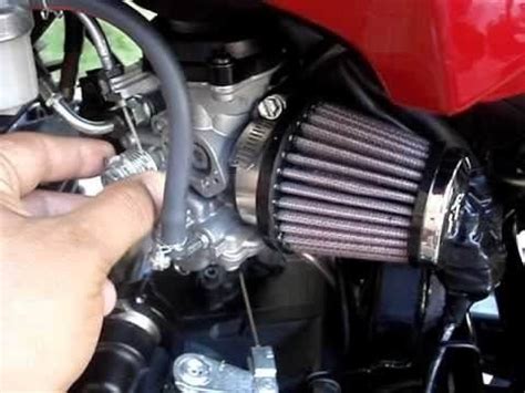 Cómo cambiar el filtro del aire de la moto 7 pasos