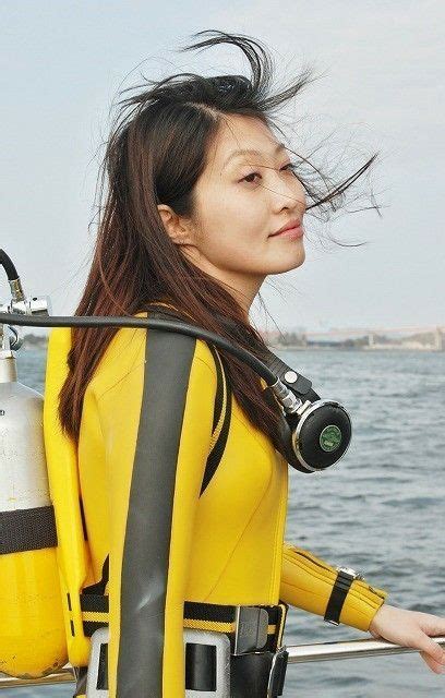 Pin By Darwin On Scuba Woman Wetsuit Girl Scuba Girl Wetsuit Scuba