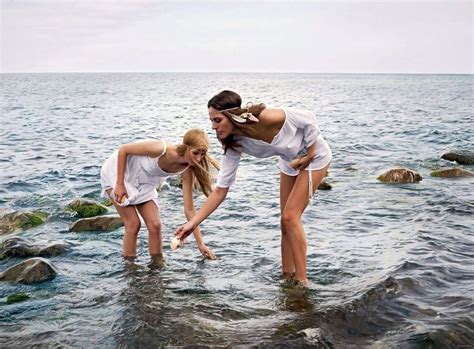 Hyper Realistic Paintings Of Women By Artist Philipp Weber Demilked