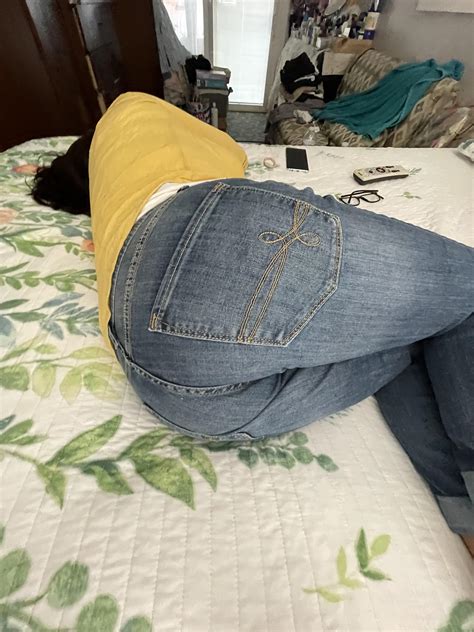 Mom Asleep Scrolller