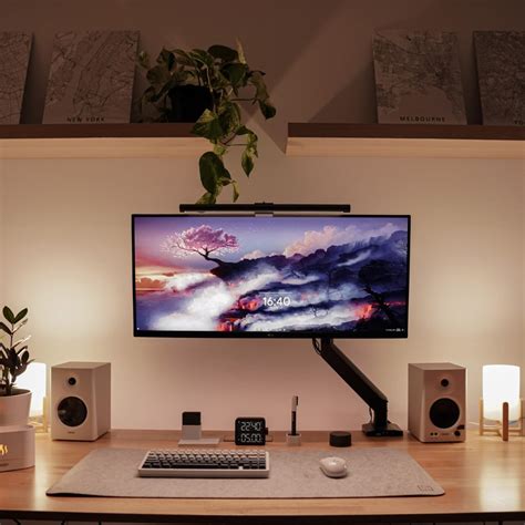 A Desk Setup For Focusing Minimal Desk Setups