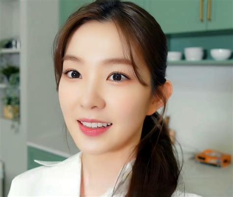 irene에 있는 Suyeong Jang님의 핀 아이린 케이팝