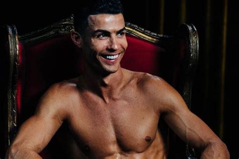 Cristiano Ronaldo Strips Down To His Underwear As Fans Brand Ex Man Utd