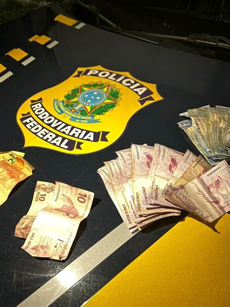 Homem é preso após roubar pedágio e tentar fugir correndo pelas margens