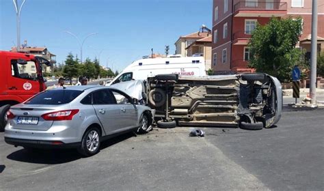 Karaman da Otomobille Hafif Ticari Araç Çarpıştı 3 Yaralı Haberler