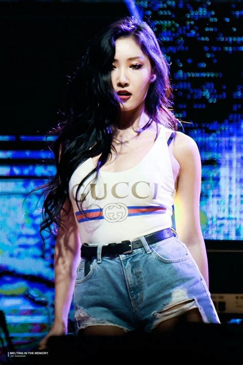 Times Mamamoo S Hwasa Defied Beauty Standards With Her Unreal