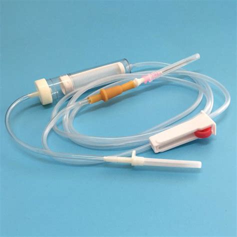 Disposable Blood Transfusion Kit Intravenous Blood Giving Set