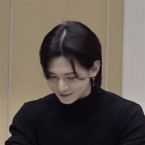 Ateez Yeosang Icon Pfp Log Logbook 107 Living In Korea Kang Yeo Sang
