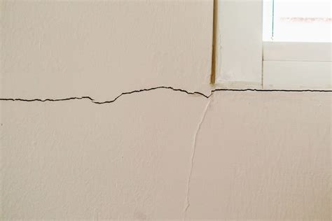 Basement Wall Crack Repair 2 Proven Methods By Experts EverDry Toledo