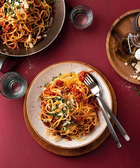 Schnell Einfach Einfache Bolognese Mit Spaghetti Und Parmesan