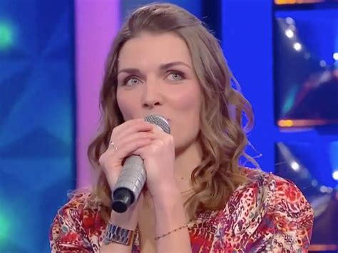 Noubliez pas les paroles France 2 Manon réagit à son entrée dans