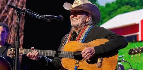 10 Best Willie Nelson Songs Of All Time Singersroom