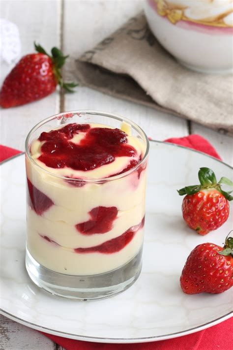 TIRAMISU CLASSICO FRAGOLE MARSALA E MENTA Ricetta Con Fragole