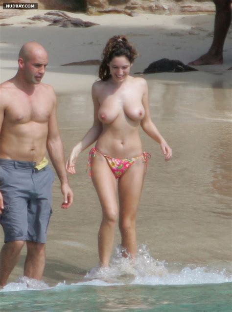 Kelly Brook Naked In Bikini At The Beach In Saint Barthelemy 2007 Nudbay