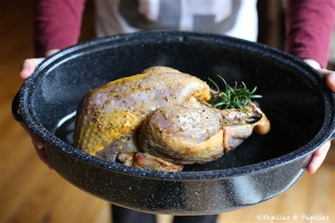 Pintade rôtie au four en cocotte une viande moelleuse