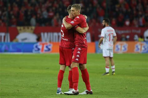 Widzew wypuszcza retro koszulki w słusznej sprawie