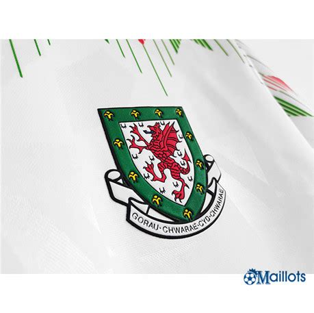Grossiste Maillot Sport Vintage Wales Exterieur 1990 92 Omaillots