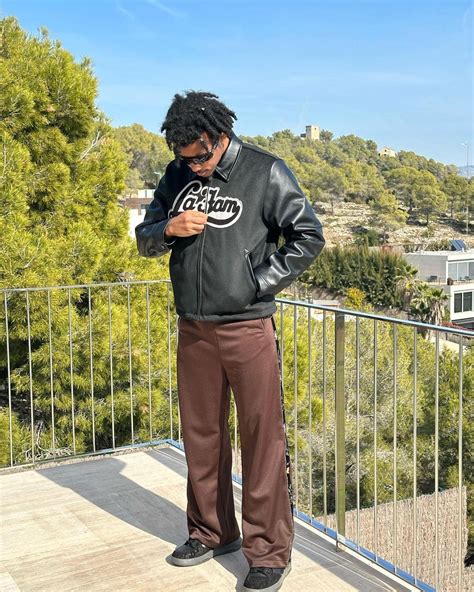 Jules Kounde Outfit From March 3 2023 WHATS ON THE STAR