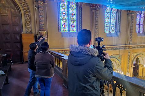 La Iglesia Jesuitas Desmonta Las Primeras Siete Vidrieras De Una