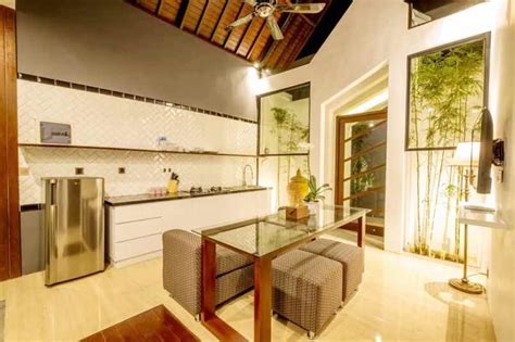 Dijual Private Villa Dekat Pantai Seminyak Bali