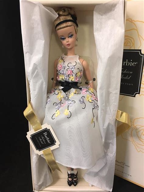 Lot SILKSTONE BARBIE FASHION MODEL DOLL CLASSIC COCKTAIL DRESS OF