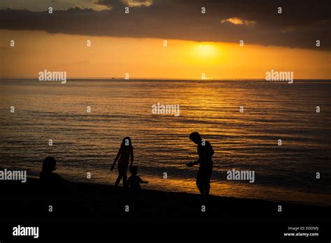 Familie silhouetten Fotos und Bildmaterial in hoher Auflösung Alamy