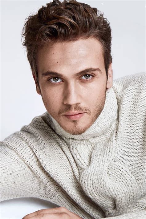 Aras Bulut İynemli About Entertainment ie