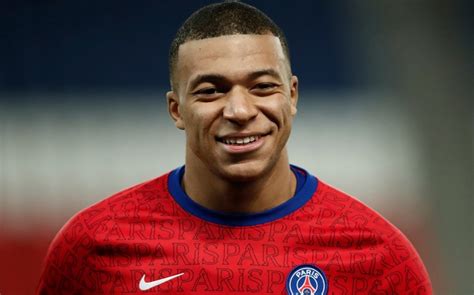 Rostro de Kylian Mbappé es plasmado en taza de café Grupo Milenio