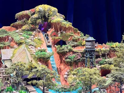 Tianas Bayou Adventure Model Photos Where S The Briar Patch
