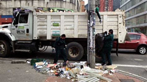 La Basura Divide A Bogot Bbc News Mundo