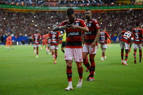 Flamengo atropela o Audax em Manaus pela estreia do Cariocão