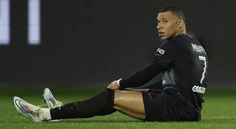 Liga Mistrzów Real Madryt PSG starciem z podtekstem Trwa zimna