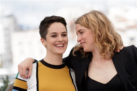 Photo No Mie Merlant Ad Le Haenel Au Photocall Du Film Portrait De
