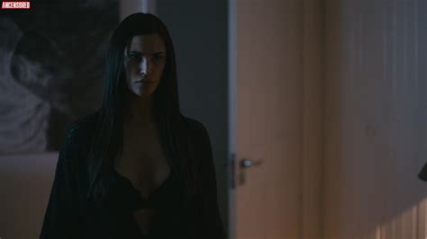 Naked Darcie Lincoln In False Witness
