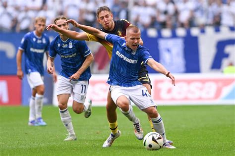 PKO Ekstraklasa lider utrzymał przewagę Raków już na podium zobacz