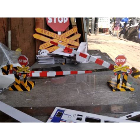 Jual Miniatur Palang Pintu Kereta Api 2 Pcs Shopee Indonesia