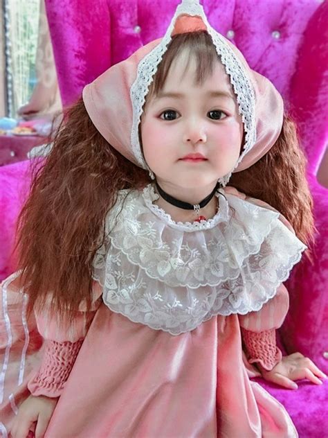 Tổng hợp hình ảnh những em be đẹp như thiên thần với những tư thế dễ thương