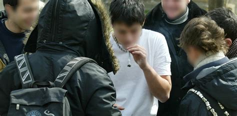 Adolescenti E Droga Triplicati Gli Sos A Pavia