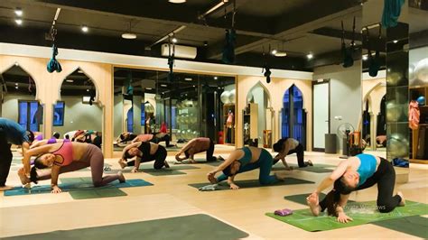 20 Minute Morning Power Vinyasa Yoga Flow For Beginners To Intermediate