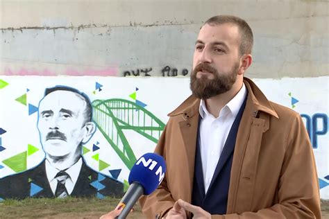 Oslikan mural profesoru Zariću ispod Starog savskog mosta N1