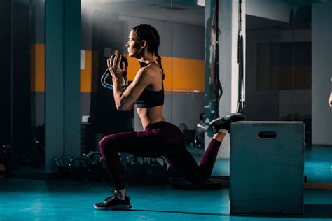 Pistol Squat Vs Bulgarian Split Squat Differences More Horton Barbell