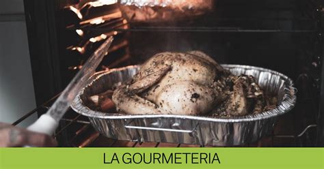 Este truco es infalible para saber si el pollo está cocido y sin