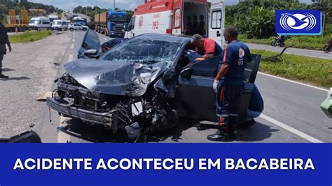 VEÍCULO SAI DA PISTA E COLIDE EM POSTE NA BR 135 PONTO FINAL 04 03