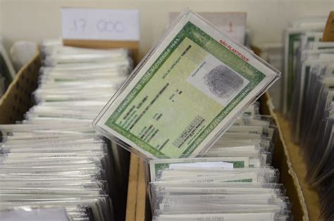 Nova Carteira de Identidade Nacional já é emitida pelo Detran RJ